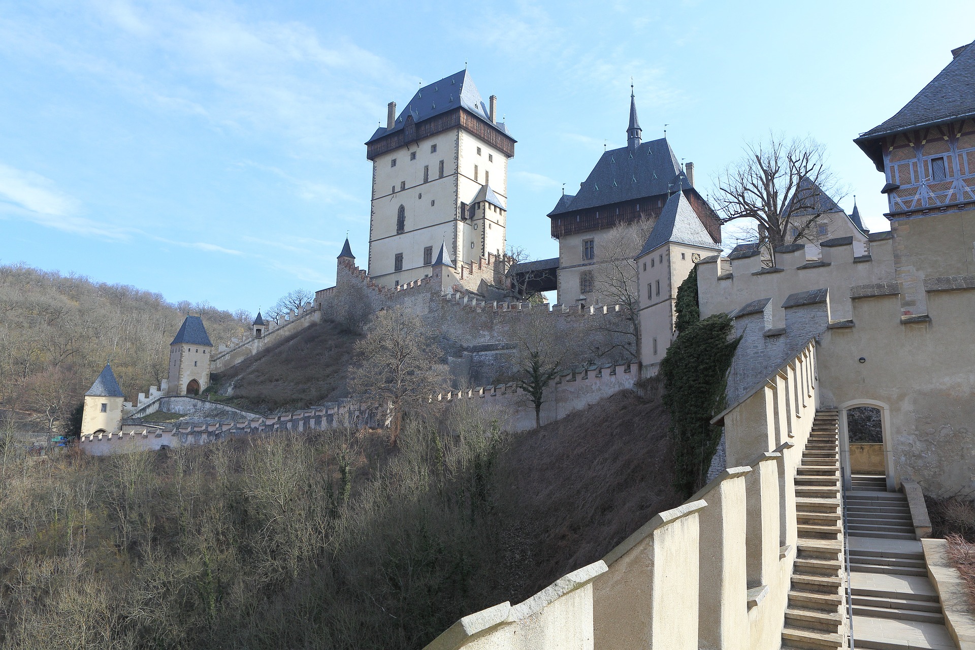 karlstejn-castle-forest-south-bohemia – To do in Prague