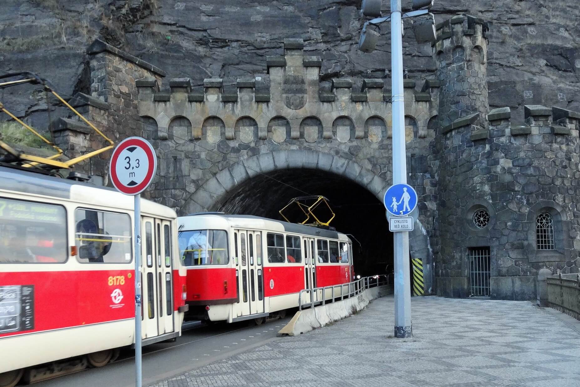 tram-prague-public-transport – To do in Prague